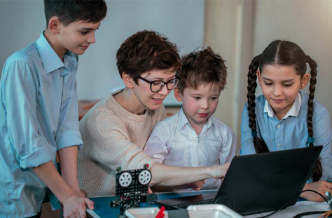 Discover the Best Robotics Classes for Kids in Hyderabad | Leap Robots