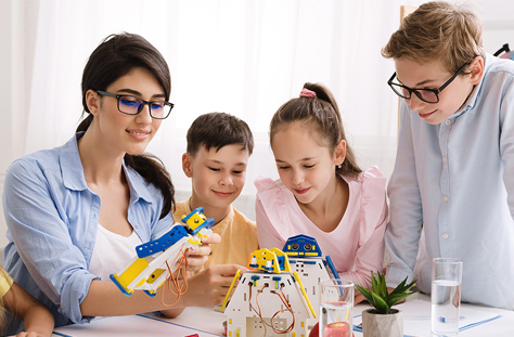 Discover the Best Robotics Classes for Kids in Hyderabad | Leap Robots